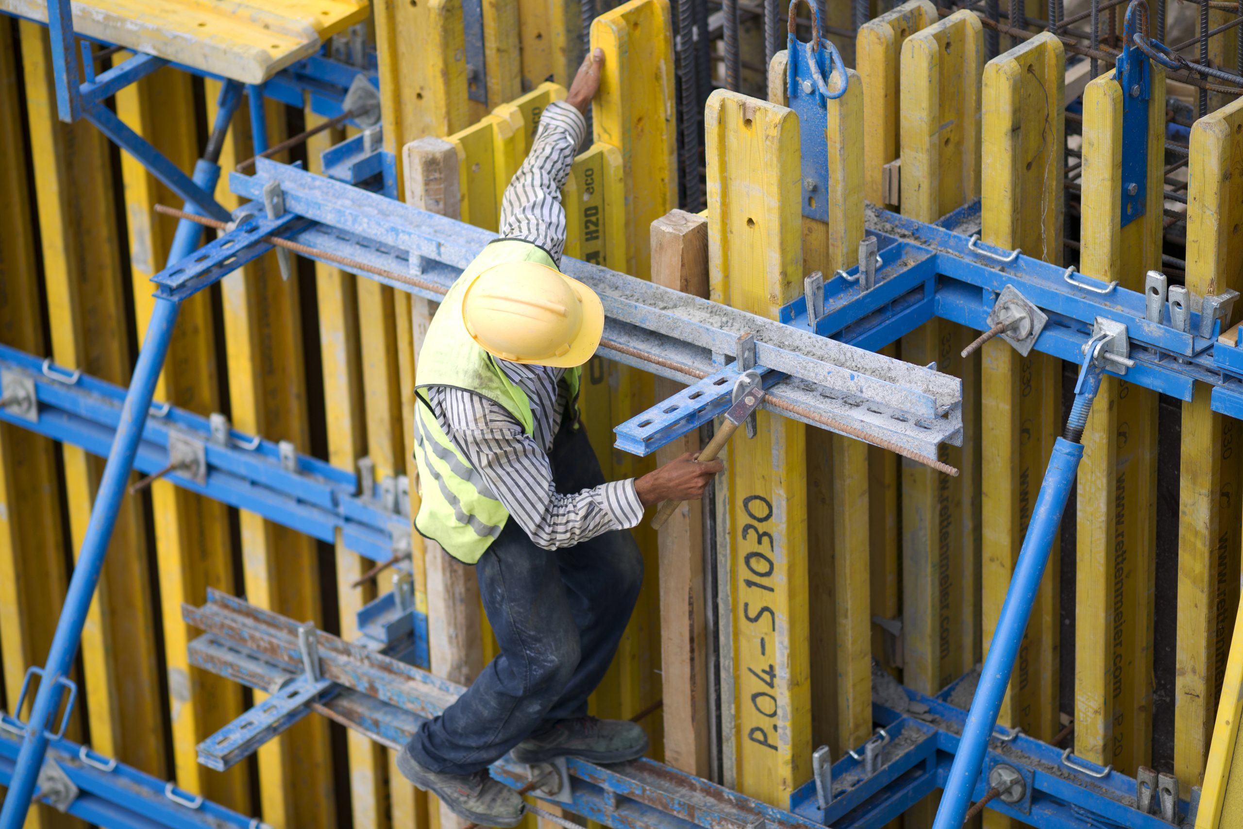 Scissor Lifts in Construction: A Game Changer for Building and ...
